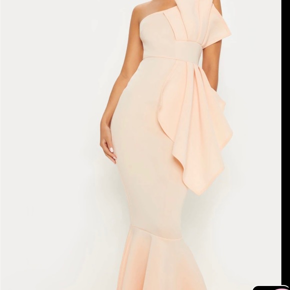 PrettyLittleThing | Dresses | Nwt Nude Bonded Scuba Pleated One Shoulder Fishtail Maxi Dress ...